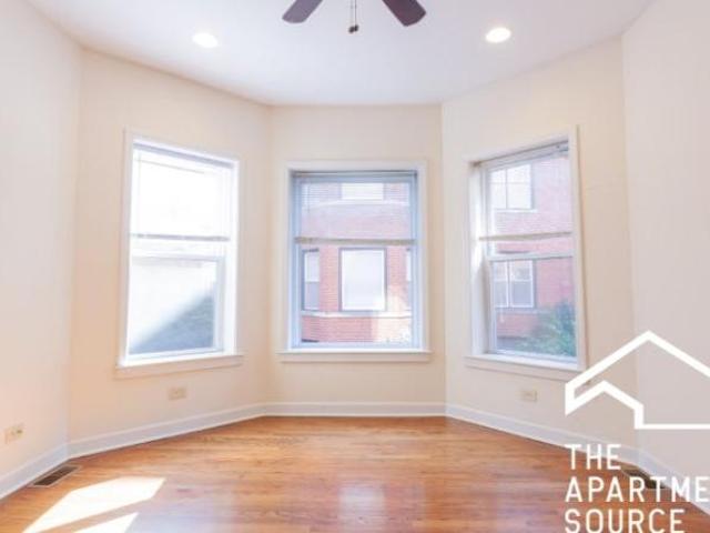 4 Br, 2 bath, Condo 859 West Cornelia Ave