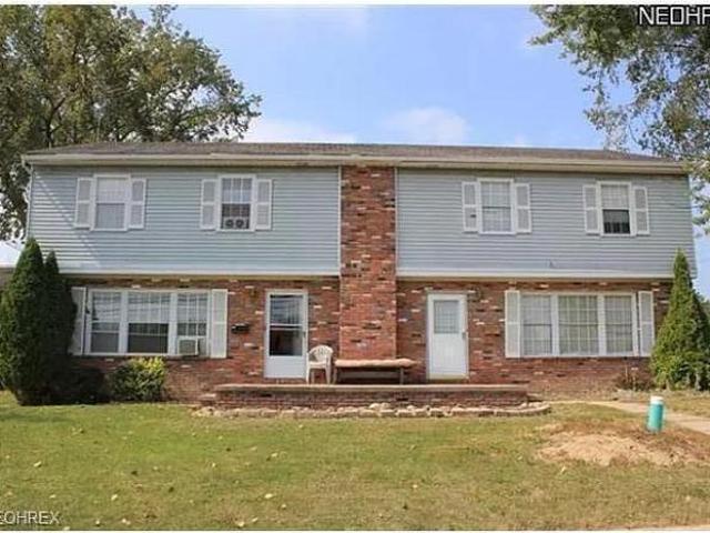 4 Br, 2 bath, Condo 887 Arden Ave