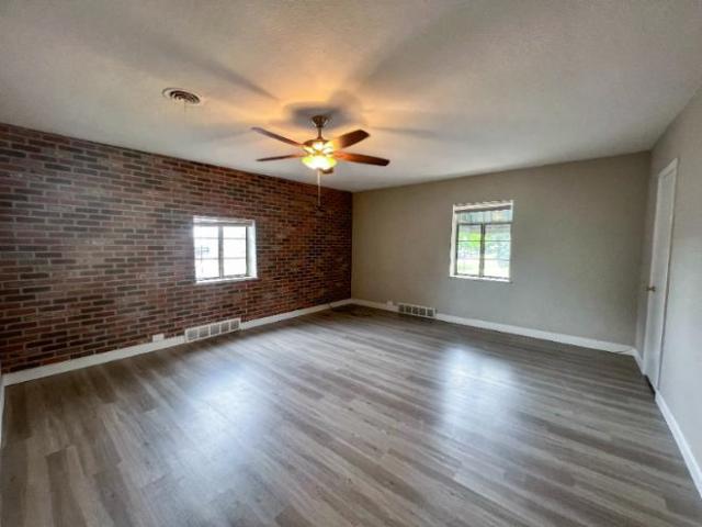 4 Br, 2 bath, Condo 905 1/2 16th St