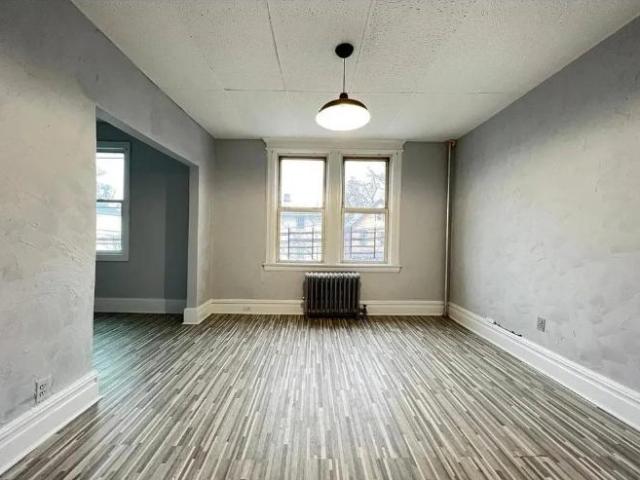 4 Br, 2 bath, Condo 92 Norwood St