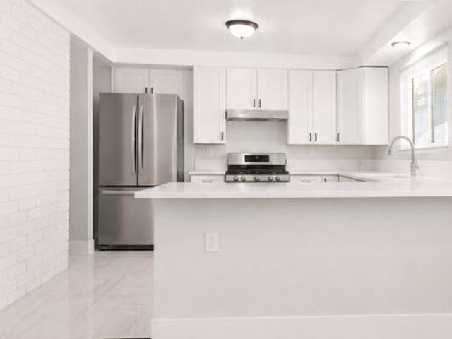 4 Br, 2 bath, Condo 11126 Crenshaw Blvd