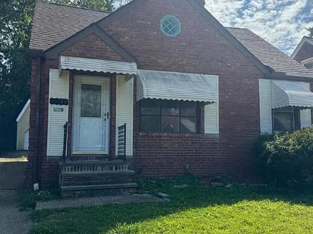 4 Br, 2 bath, Condo 11749 Arden Avenue