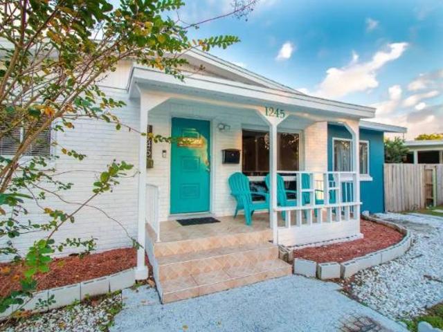 4 Br, 2 bath, Condo 1245 Catalpa Lane