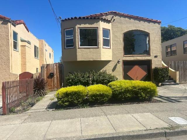 4 Br, 2 bath, Condo 1315 Ryder St