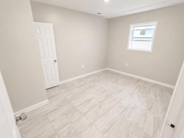 4 Br, 2 bath, Condo 132 Fabyan Pl