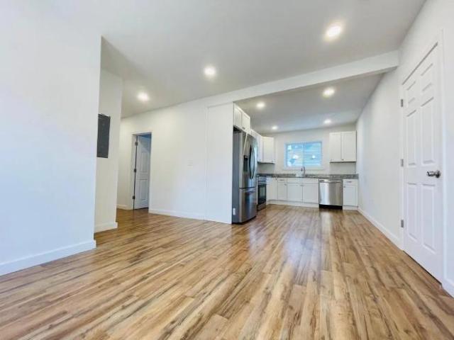 4 Br, 2 bath, Condo 147 Canterbury Street