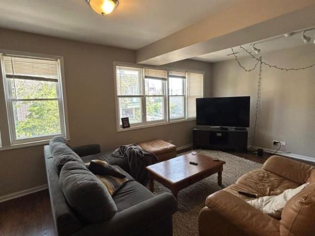 4 Br, 2 bath, Condo 1505 W Huron Street