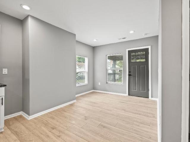 4 Br, 2 bath, Condo 1831 E Rich St