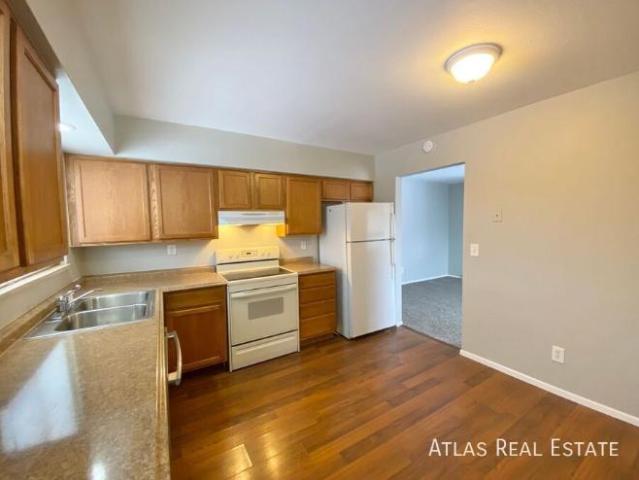 4 Br, 2 bath, Condo 1885 Nueva Vista Drive