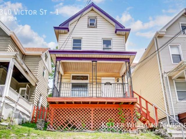 4 Br, 2 bath, Condo 2340 Victor St