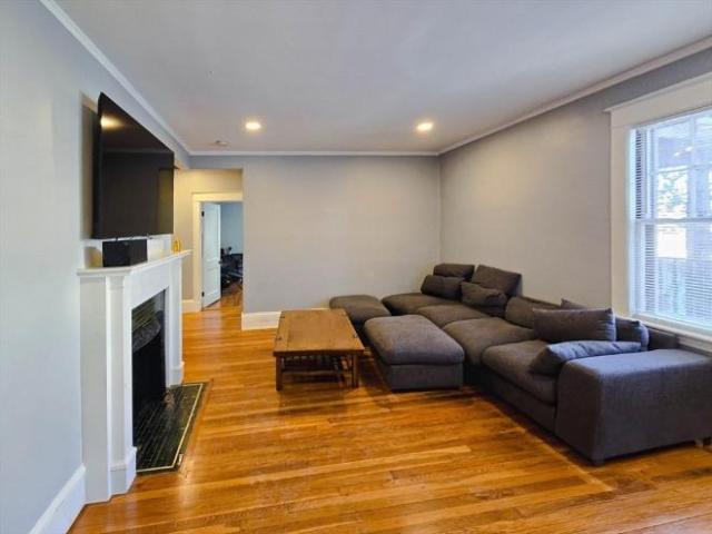 4 Br, 2 bath, Condo 235 Chestnut Hill Ave