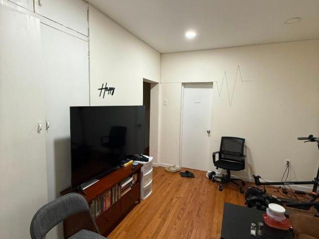 4 Br, 2 bath, Condo 258 Hancock Ave