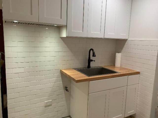 4 Br, 2 bath, Condo 259 W Alexander St