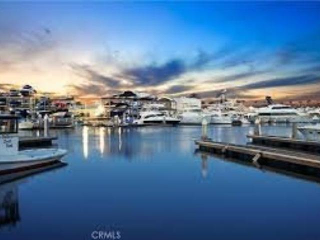 4 Br, 2 bath, Condo 2600 Newport Beach Blvd