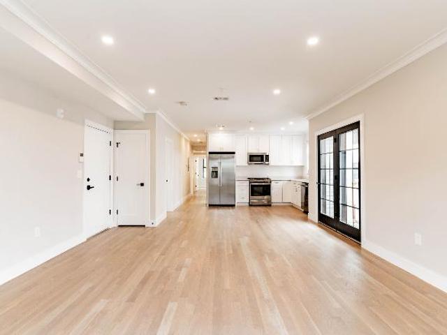 4 Br, 2 bath, Condo 285 Lamartine St