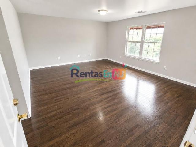 4 Br, 2 bath, Condo 306 S 7th St