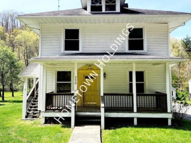 4 Br, 2 bath, Condo 330 S College Ave