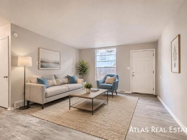 4 Br, 2 bath, Condo 331 N Columbine Street