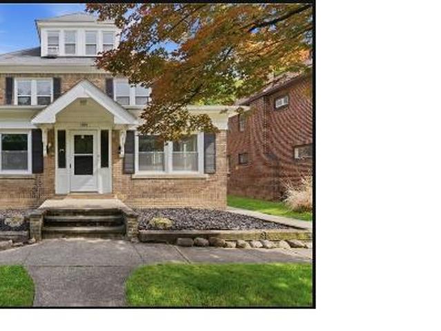 4 Br, 2 bath, Condo 3395 Euclid Heights Blvd