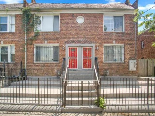 4 Br, 2 bath, Condo 349 Parkland Place SE