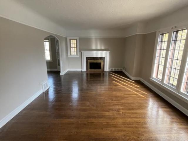 4 Br, 2 bath, Condo 3614 Lynnfield Rd