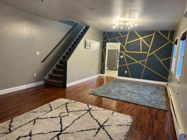 4 Br, 2 bath, Condo 38 South Gates