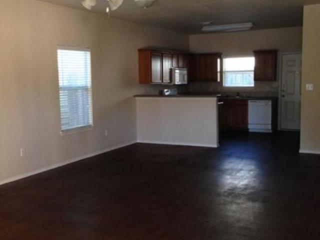 4 Br, 2 bath, Other 1324 Norman St