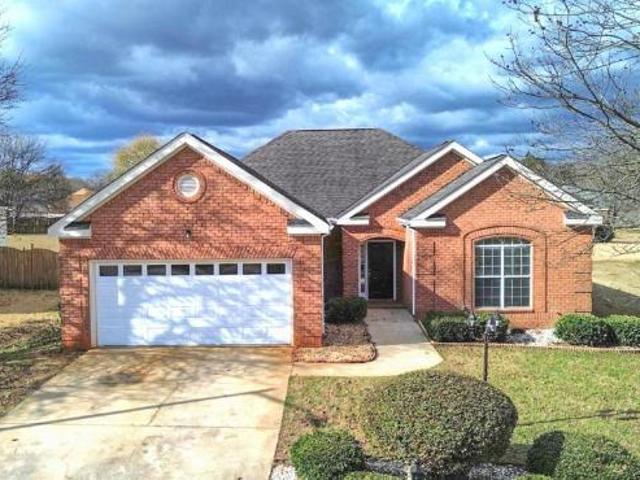 4 Br, 2 bath, Single Family Home 100 Oldfield Ct