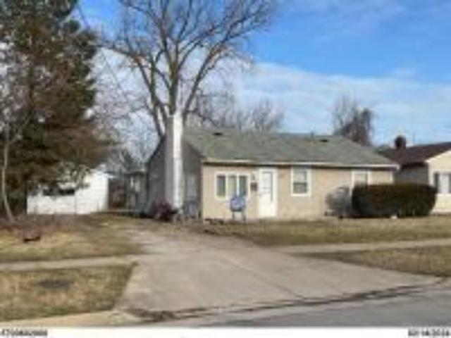 4 Br, 2 bath, Single Family Home 1321 Huntington Ave