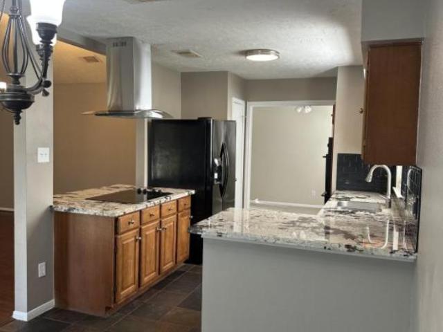 4 Br, 2 bath, Single Family Home 21314 Highland Knolls Dr