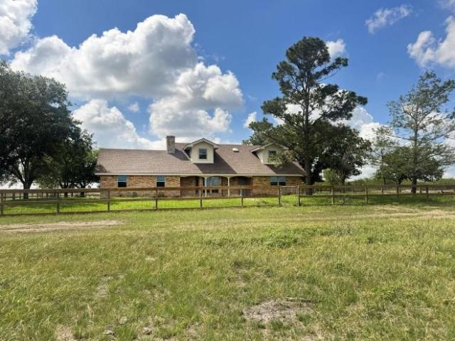 4 Br, 2 bath, Single Family Home 5121 Fm