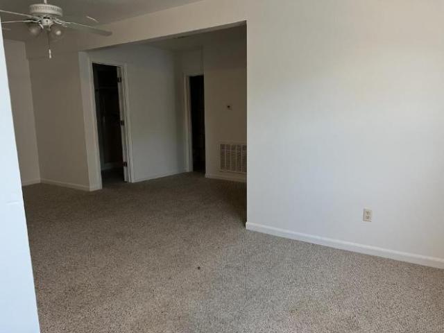 4 Br, 2 bath, Single Family Home 800 New York St