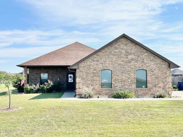 4 Br, 2 bath, Single Family Home 8470 SW Sun Valley Dr