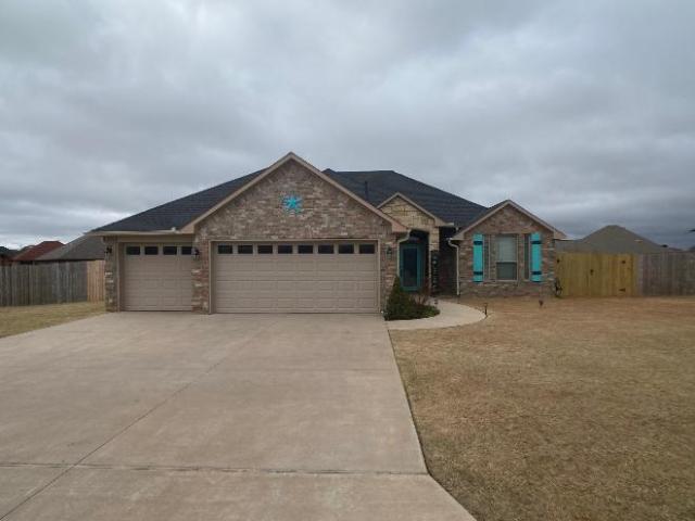 4 Br, 2 bath, Single Family 1401 Limestone Way