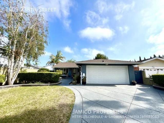 4 Br, 2 bath, Single Family 1409 238th Street