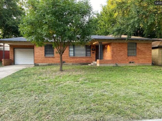 4 Br, 2 bath, Single Family 1413 W Tucker Blvd