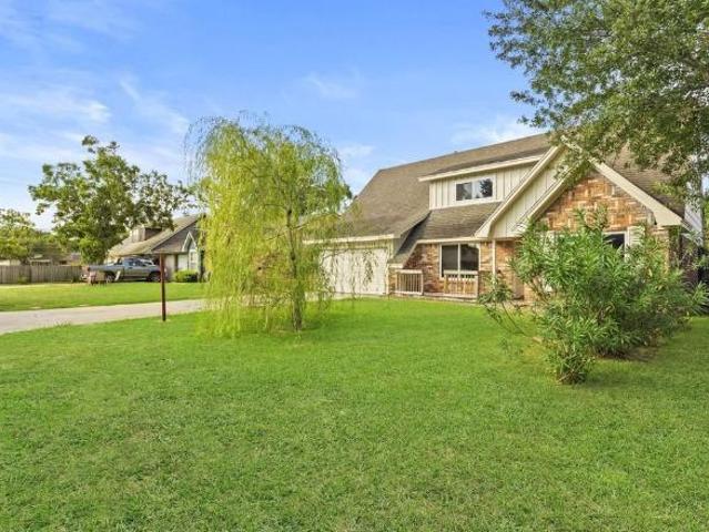 4 Br, 2 bath, Single Family 1422 Delabrook Ct