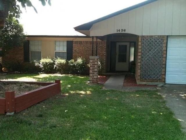 4 Br, 2 bath, Single Family 1426 Noble St