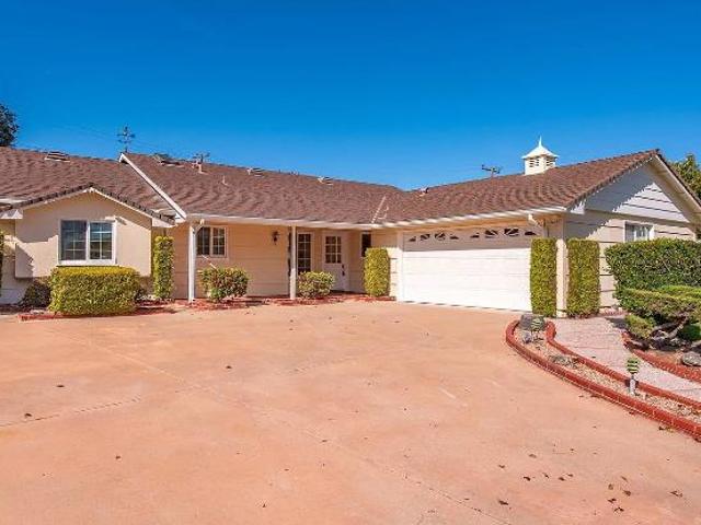 4 Br, 2 bath, Single Family 1492 Mandalay Ct