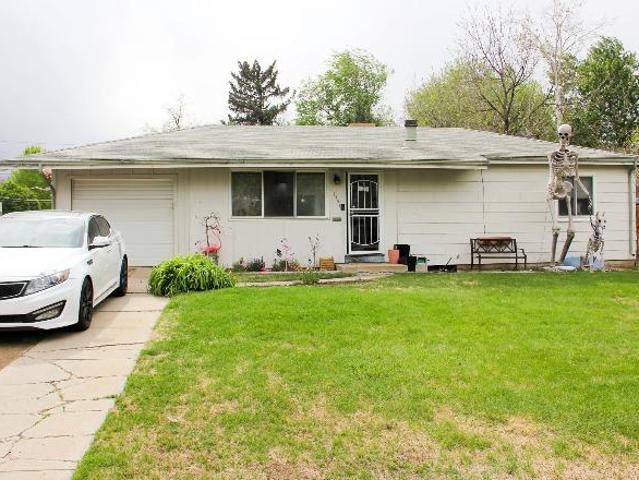 4 Br, 2 bath, Single Family 1495 S Grape St