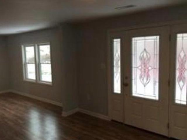 4 Br, 2 bath, Single Family 14 Lincoln Ave