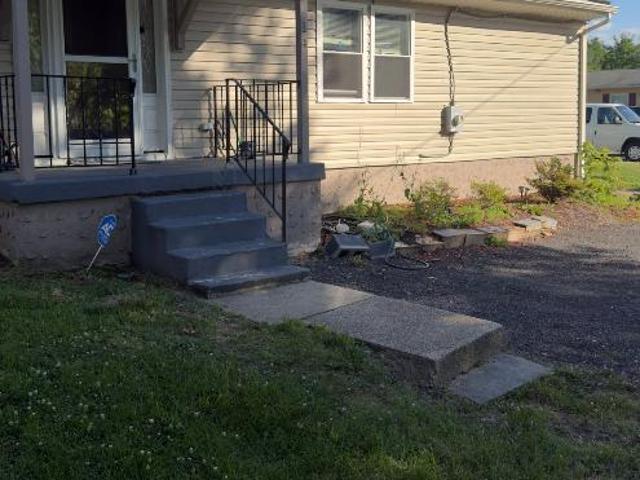 4 Br, 2 bath, Single Family 14 Lincoln Ave