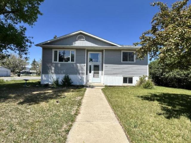 4 Br, 2 bath, Single Family 1500 Cole Ave