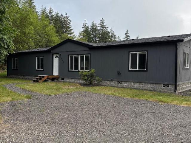 4 Br, 2 bath, Single Family 15054 Glenwood Rd