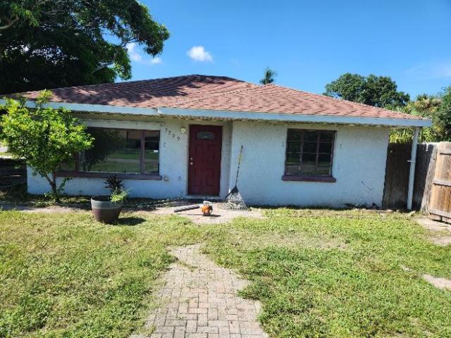 4 Br, 2 bath, Single Family 1509 55th Avenue West