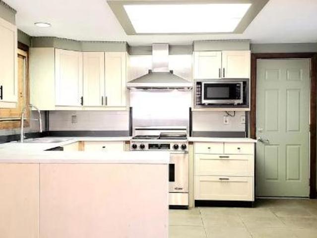 4 Br, 2 bath, Single Family 150 Wade St