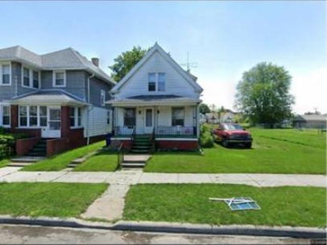 4 Br, 2 bath, Single Family 152 Austin St