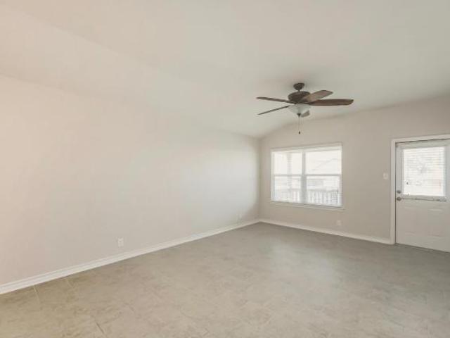 4 Br, 2 bath, Single Family 15426 Bobwhite Quail