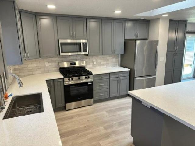 4 Br, 2 bath, Single Family 155 E St
