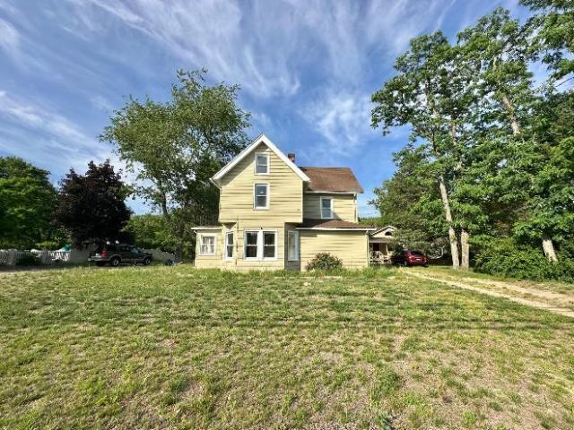 4 Br, 2 bath, Single Family 155 Leesville Rd